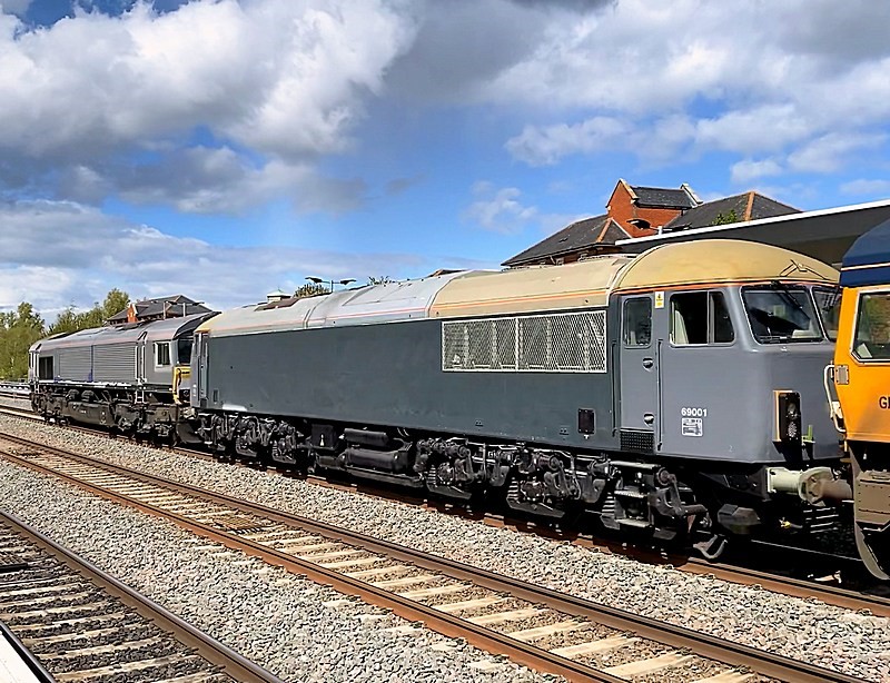 [wnxx] Pictures - 66704 69001 66794 0O69 040521