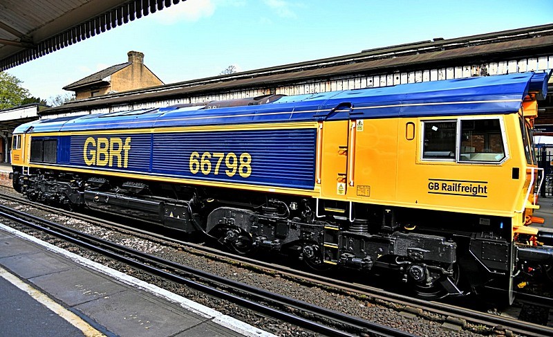 [wnxx] Pictures - 66704 69002 66798 0M69 050521