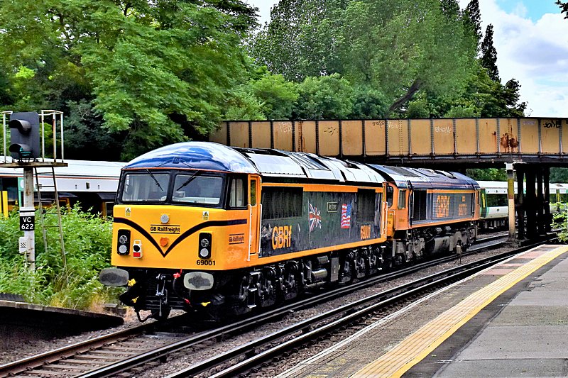 [wnxx] Pictures - 66776 69001 0M69 040721