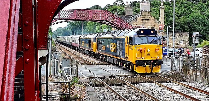 [wnxx] Pictures - 50049 50007 Hadrian Hoovers 230722