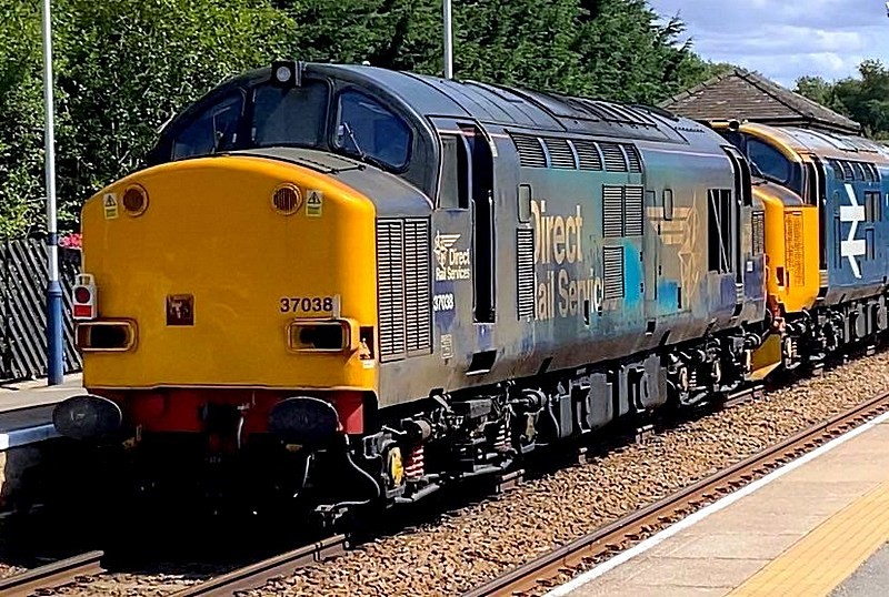 [wnxx] Pictures - 37521 37259 37409 37038 0Z37 040822