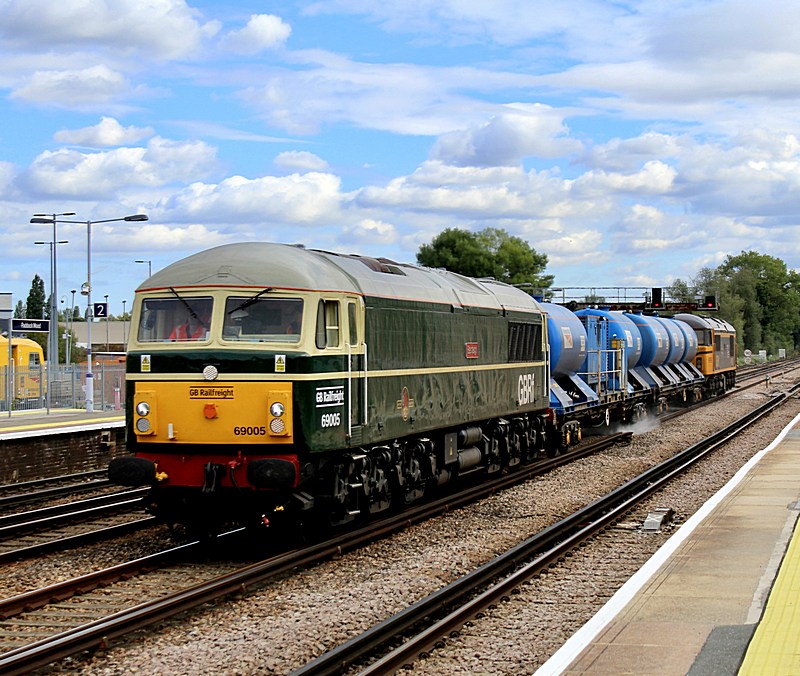 [wnxx] Pictures - 69005 69001 Paddock Wood 190922