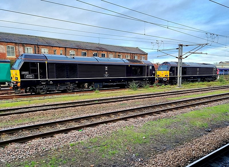 [wnxx] Pictures - Class 67s L/E Satbled 281122-151222