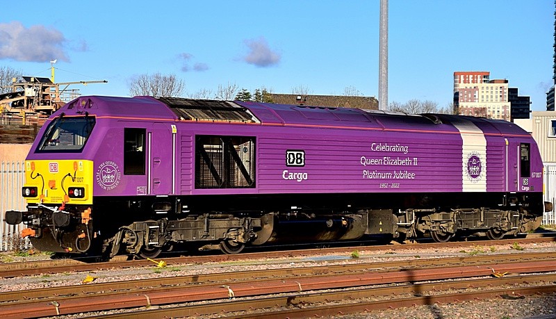 [wnxx] Pictures - Class 67s L/E Satbled 281122-151222