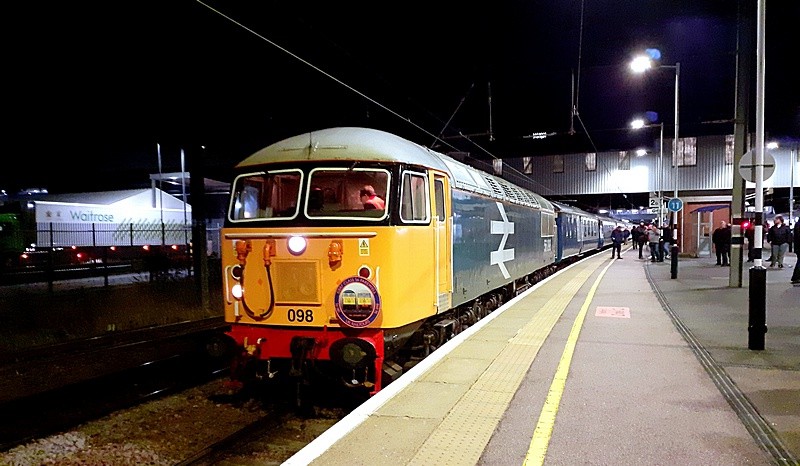 [wnxx] Pictures - 56081 56098 GBRf Class 56 Farewell 140123