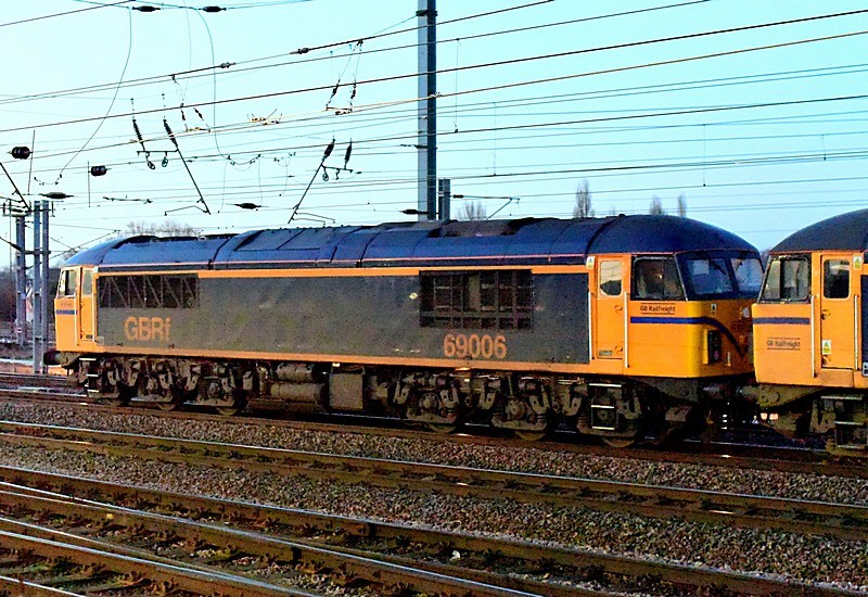 [wnxx] Pictures - 69007 69003 69001 69006 0Z69 010223