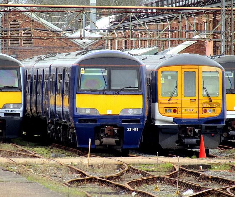 [wnxx] Pictures - Units Wolverton Works 050323