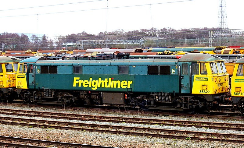 [wnxx] Pictures - Stored Class 86s Crewe Basford Hall/86622 Crewe ...