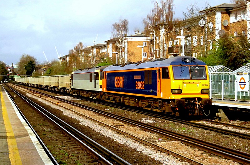 [wnxx] Pictures - 92032 92044 4B37 240323