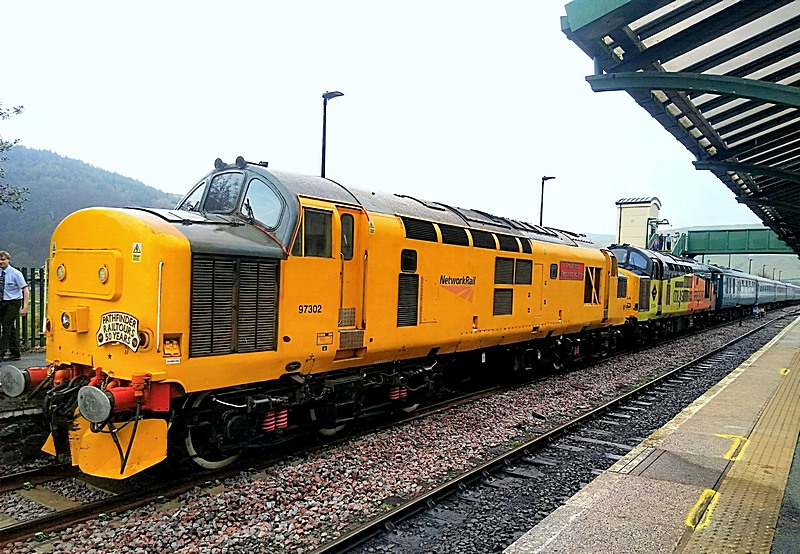 [wnxx] Pictures - 97302 37254 Cambrian Coast Express 210423