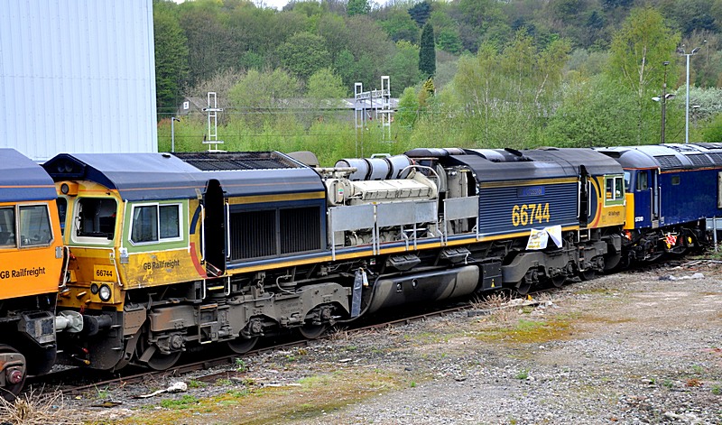 [wnxx] Pictures - 60014 66729 66744 EMD Longport 300423