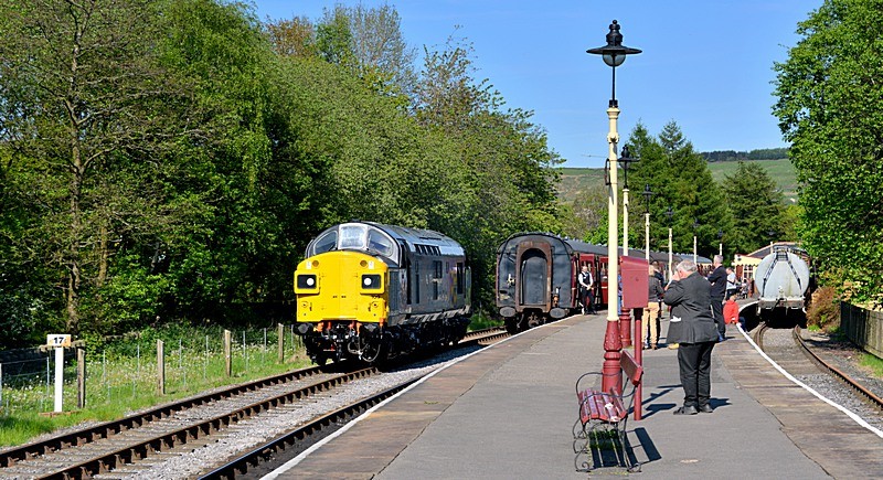 [wnxx] Pictures - 37109 East Lancashire Railway 130523