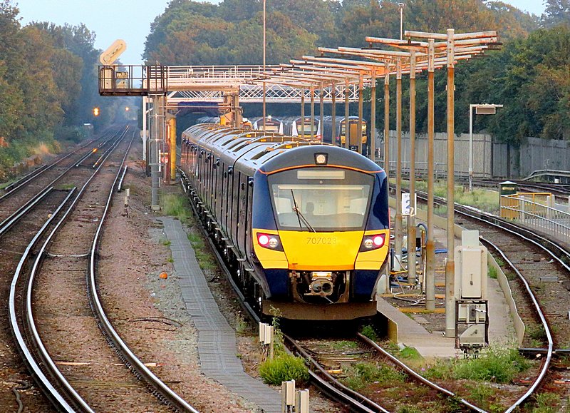 [wnxx] Pictures - 707023 707014 707018 707019 Gillingham 020923