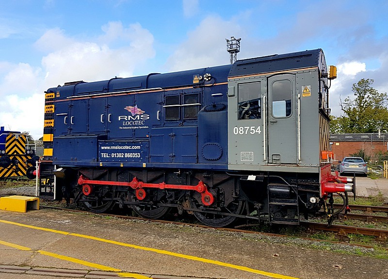 [wnxx] Pictures - 08754 Class 18s Wolverton Works 281023