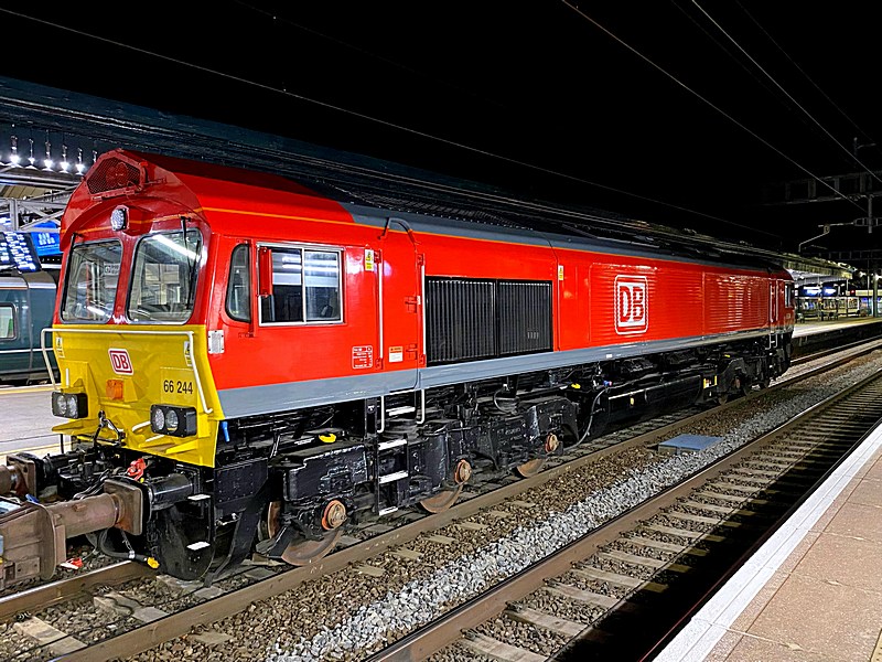 [wnxx] Pictures - 66244 Didcot 151123