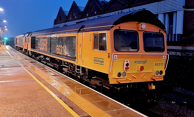 [wnxx] Pictures - 66310 77505 Brush 66720 66310 Loughborough 080224