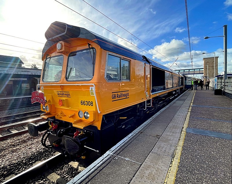 [wnxx] Pictures - 66306 66308 The Gateway Galloper 230324