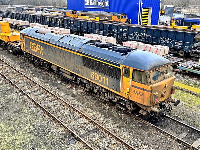 [wnxx] Pictures - Tonbridge West Yard 200125