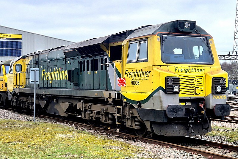 [wnxx] Pictures - Crewe Basford Hall 010225