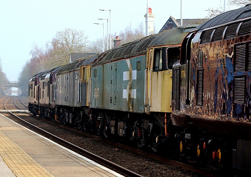 [wnxx] Pictures - 37706 47847 47843 37685 37518 6Z47 100325