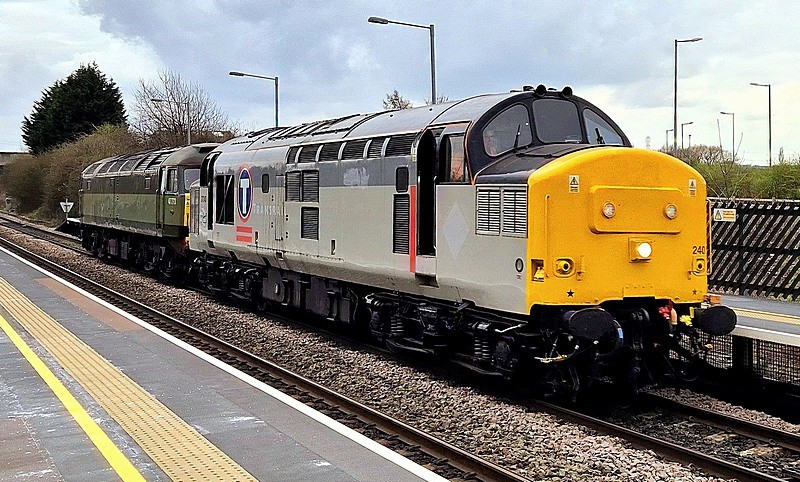 [wnxx] Pictures - 37240 47773 0Z37 220325