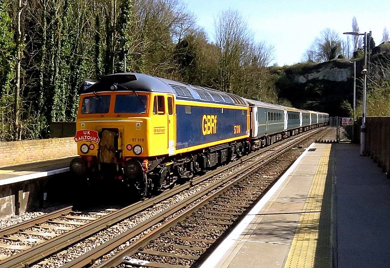 [wnxx] Pictures - 57310 66725 The Kentish Maiden 290325