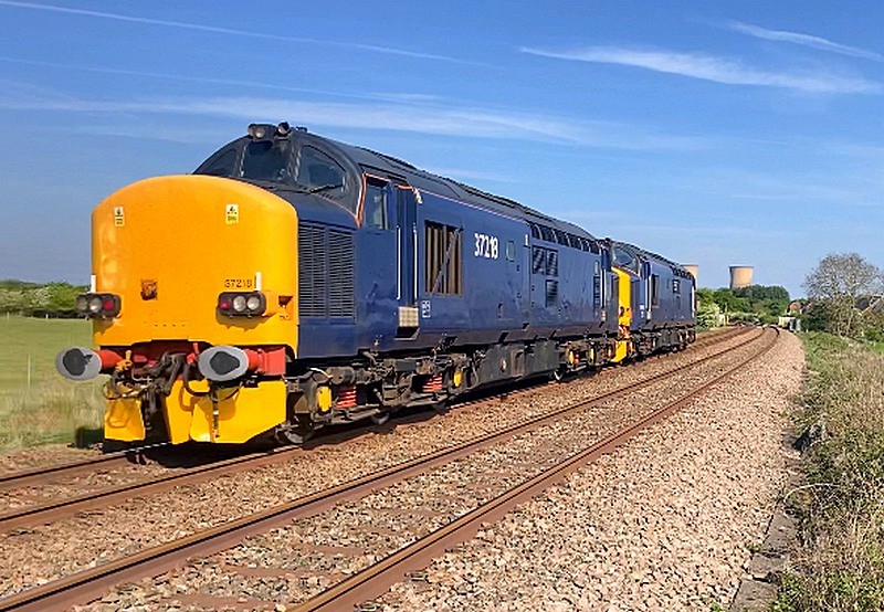 [wnxx] Pictures - Light Loco Movements 290425