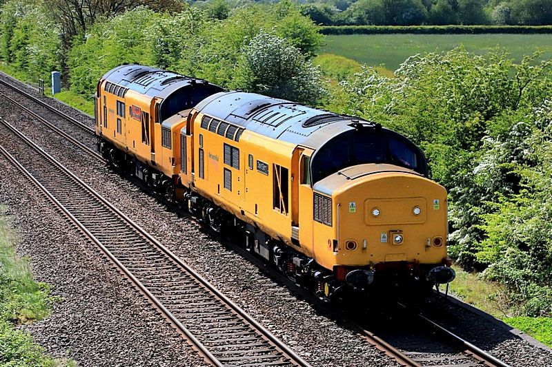 [wnxx] Pictures - Light Loco Movements 290425