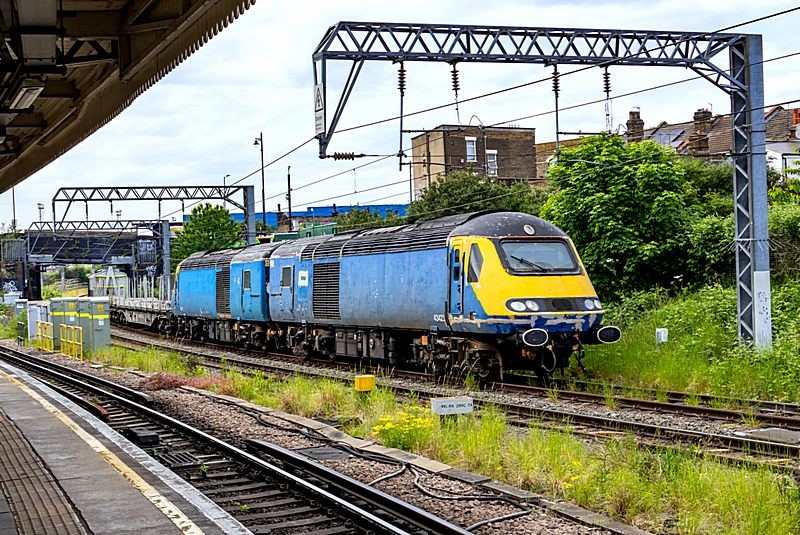 [wnxx] Pictures - 43423 43467 555012 555014 6Q34 080525