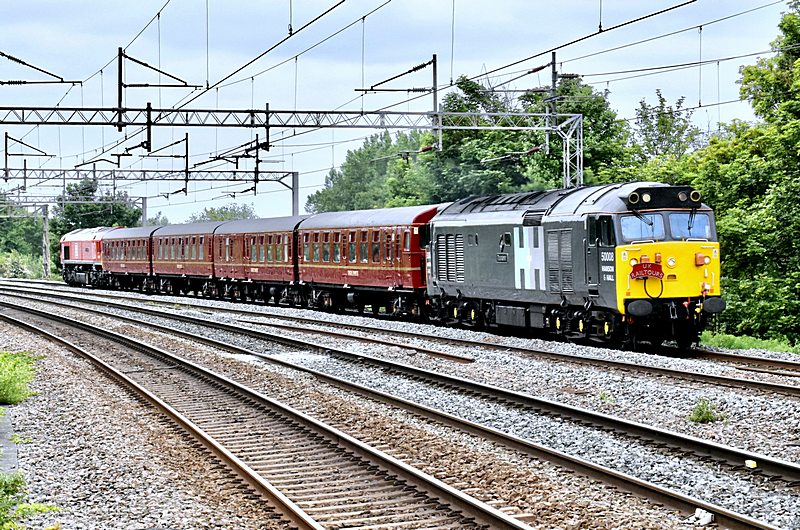 [wnxx] Pictures - 50008 66126 The Thundering Shed 170525