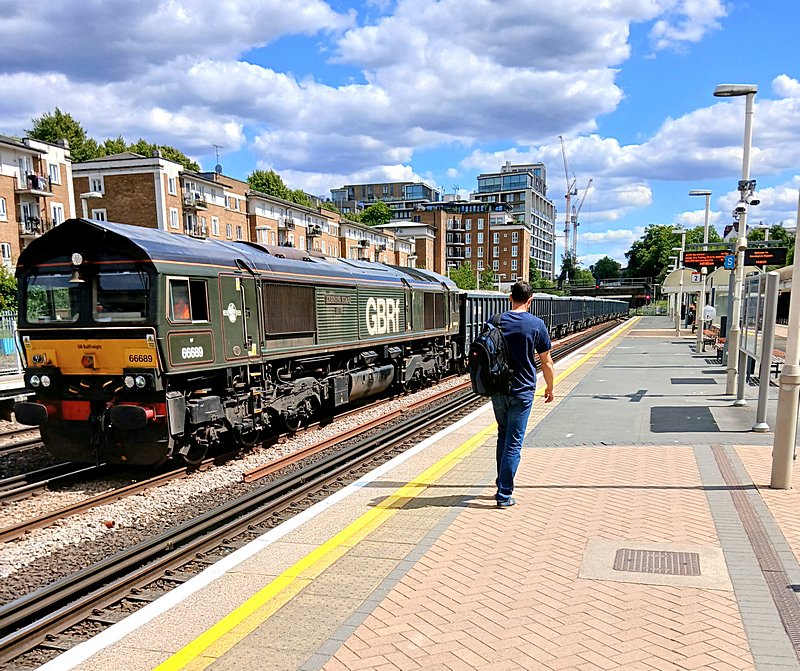 [wnxx] Pictures - 66689 Kensington Olympia 060725