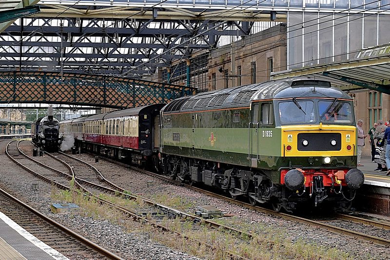 [wnxx] Pictures - 47805 57311 60007 Edinburgh Summer Explorer 160725