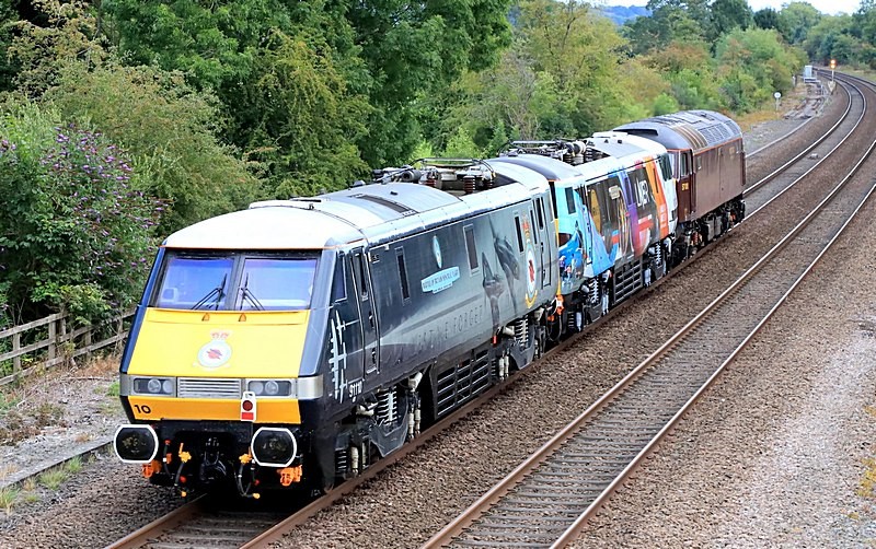 [wnxx] Pictures - 57008 91105 91110 0Z32 290725