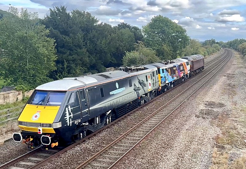 [wnxx] Pictures - 57008 91105 91110 0Z32 290725