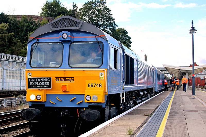 [wnxx] Pictures - 66748 66744 The Britannic Exploer 010925-070925